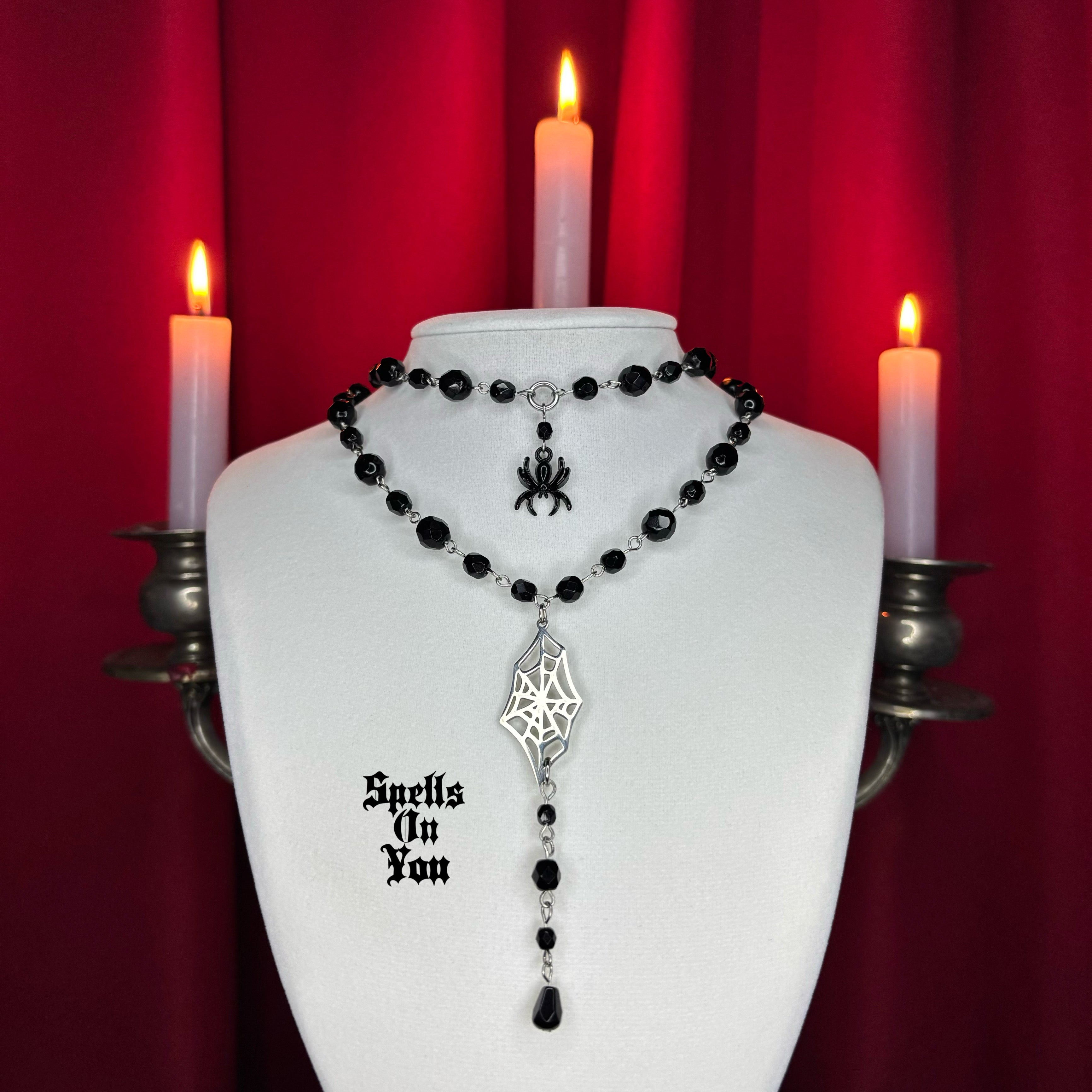 𝖒𝖔𝖗𝖙𝖎𝖈𝖎𝖆’ 𝖑𝖆𝖞𝖊𝖗𝖊𝖉 𝖓𝖊𝖈𝖐𝖑𝖆𝖈𝖊 ♱ – Spellsonyou